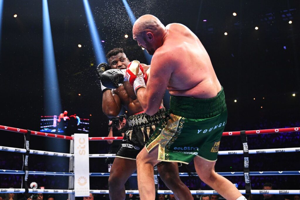 Francis Ngannou floors Tyson Fury